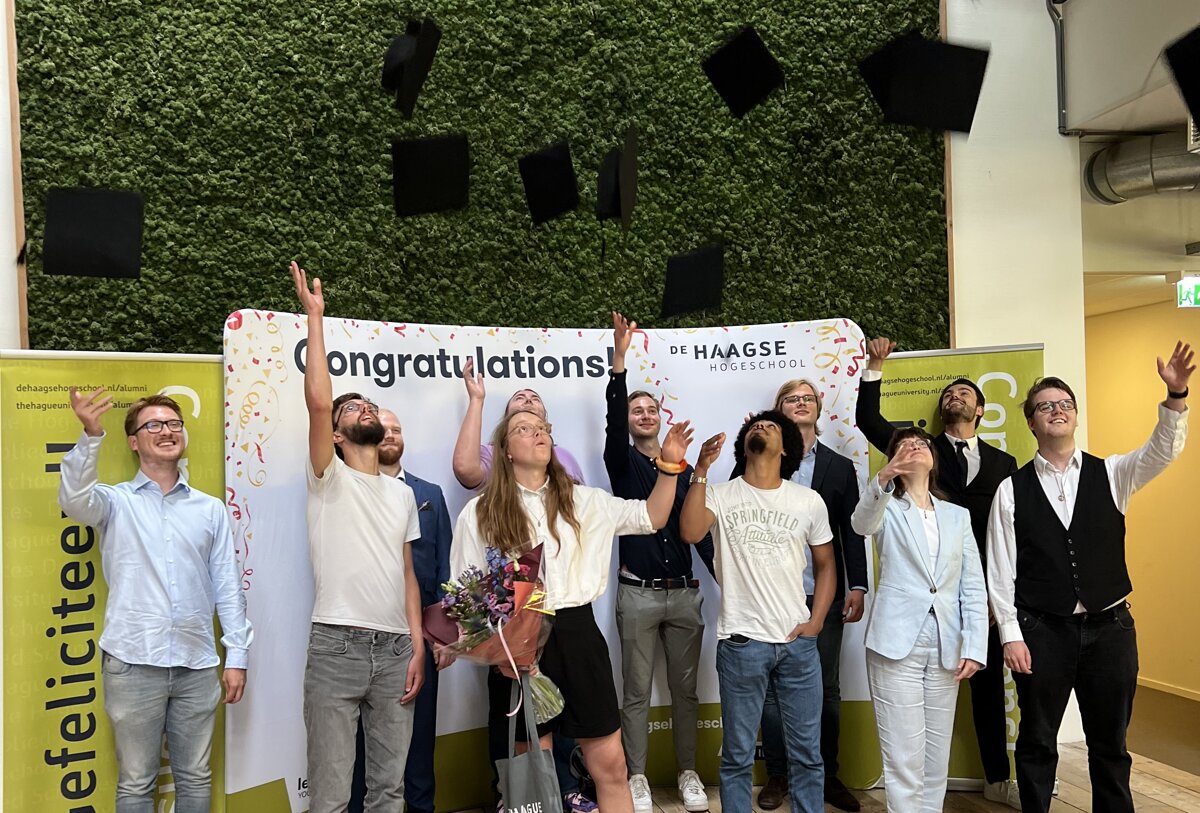144 HBO-ICT’ers klaar voor de arbeidsmarkt - Dutch Innovation Park